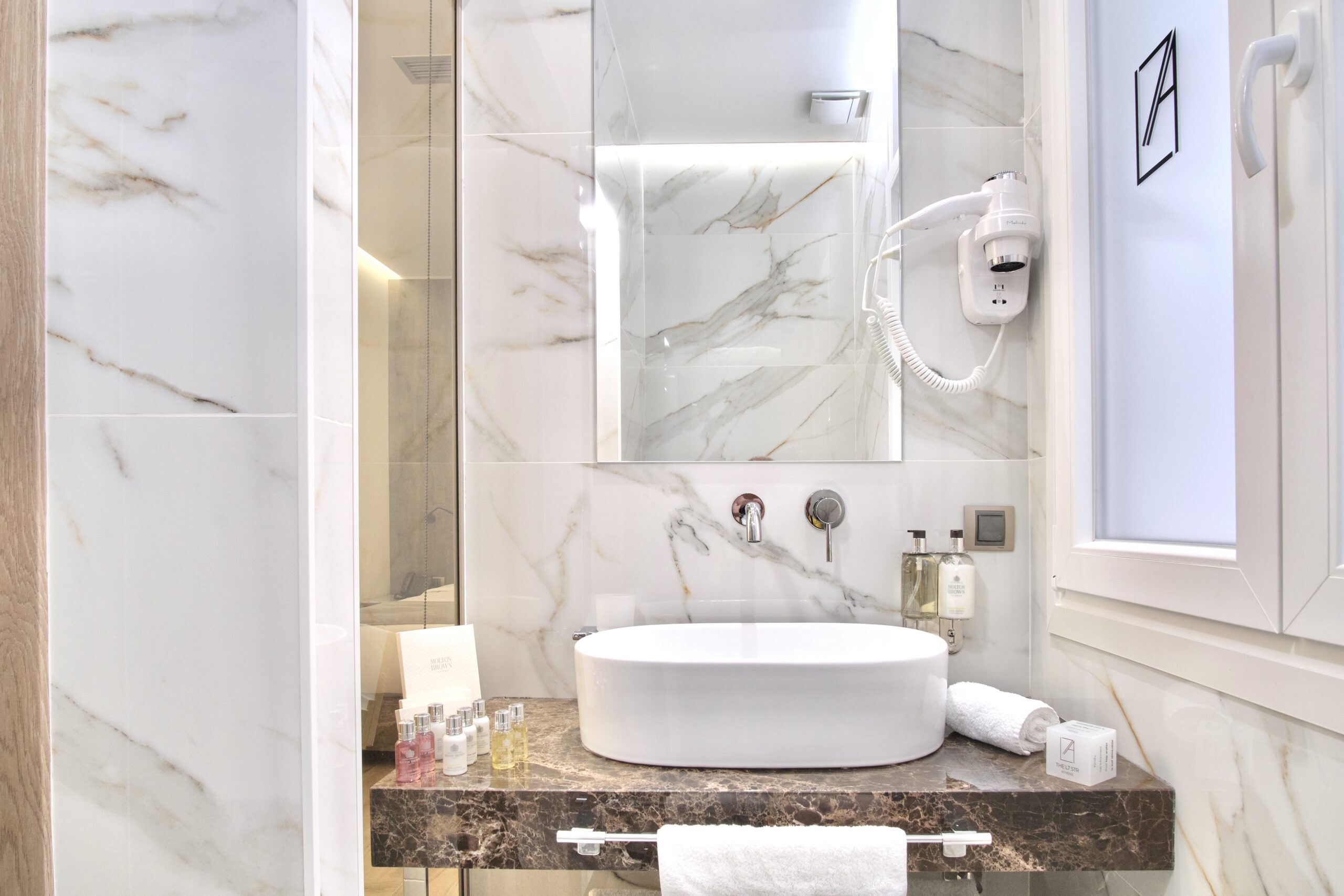 L7 Str. Athens hotel